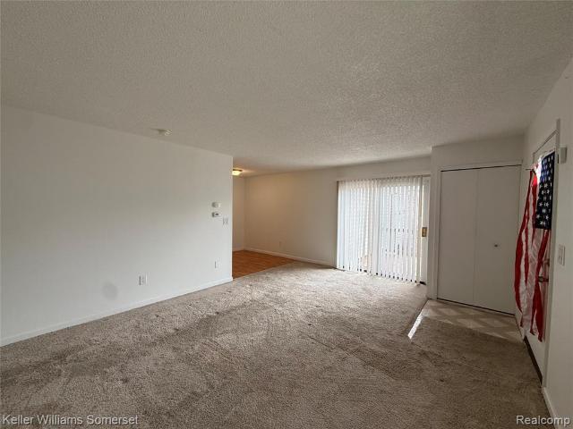 28423 Raleigh Crescent Drive # 44