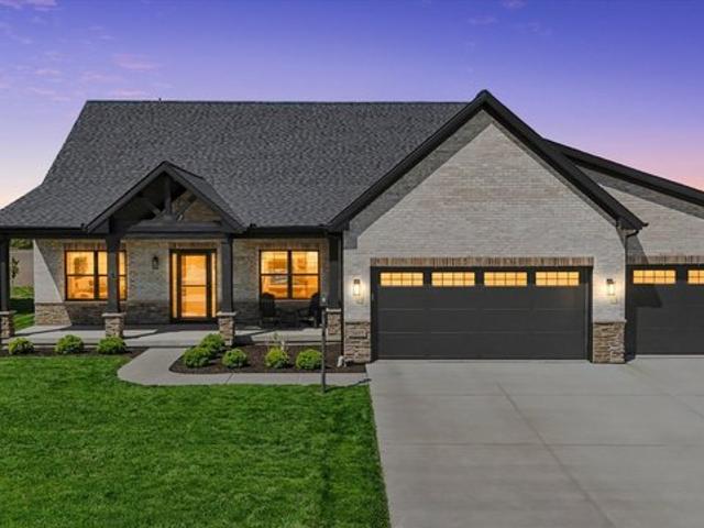 2842 E Stone Creek Blvd, Urbana, IL 61802