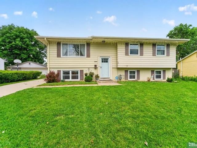 2842 S 117th St, Omaha, NE 68144