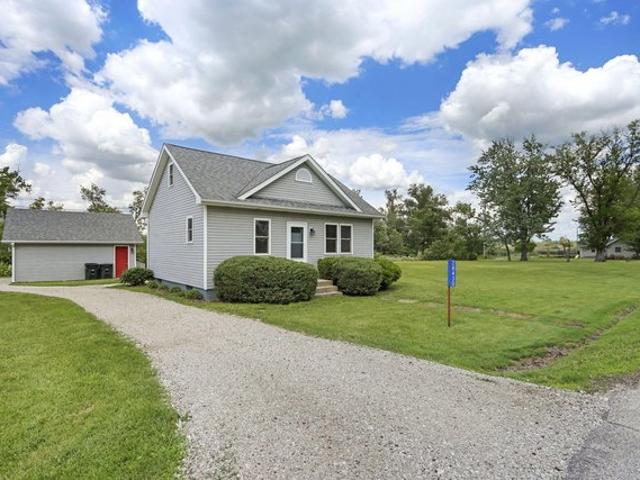 28430 th St, Salem Lakes, WI 53179
