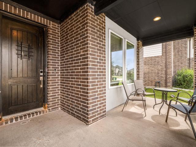 28435 Eli Eagle Street