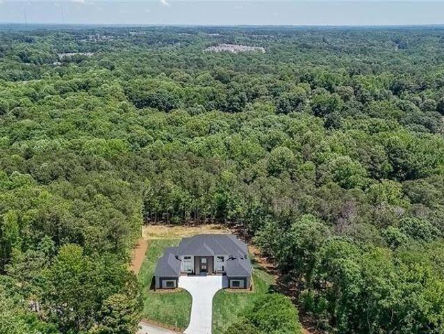 2843 N Bogan Road
