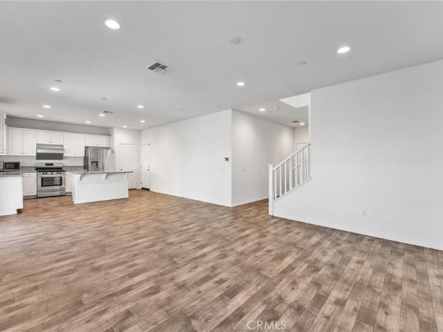2843 E Alberta
