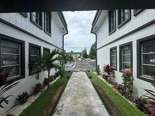 2843 Fillmore St, Hollywood, FL 33020