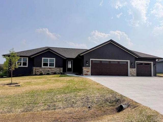 2843 Granite Ct, Sheboygan, WI 53081
