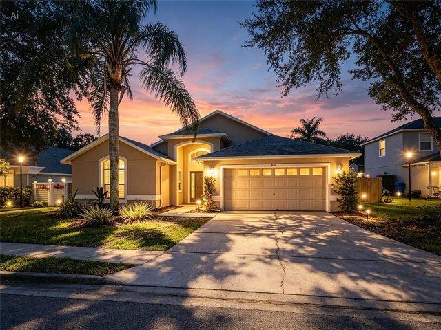 2843 Strand Cir, Oviedo, FL 32765