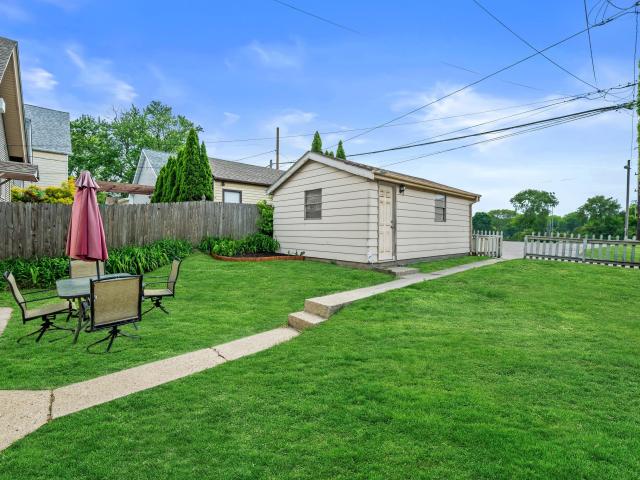 2843 S Linebarger Ter