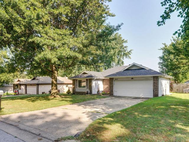 2843 W Primrose Lane