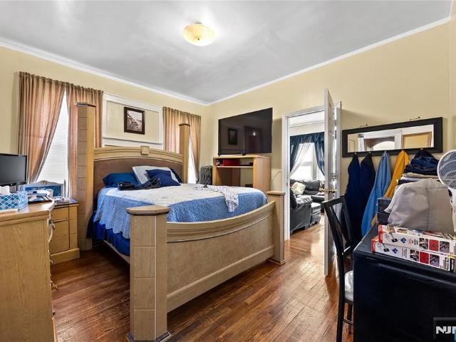 284 28 th Street
