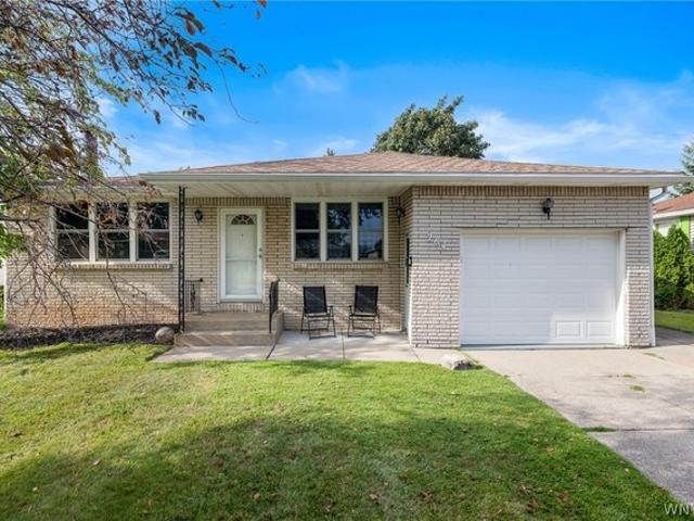 284 Claudette Ct, Depew, NY 14043