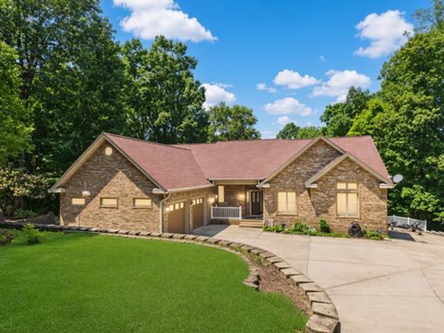 284 Crystal Creek Cir, Cadiz, KY 42211