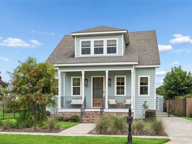 284 Abalon Ct, New Orleans, LA 70114