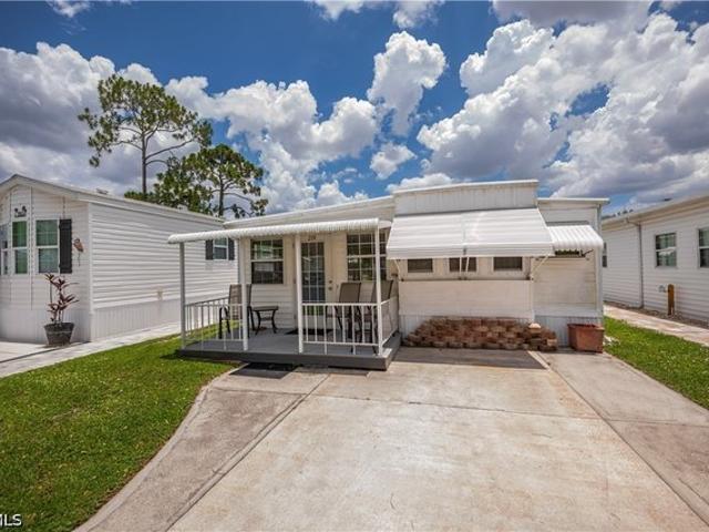 284 Blue Spring Ter, North Fort Myers, FL 33903