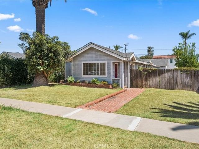 284 E 18th St, Costa Mesa, CA 92627