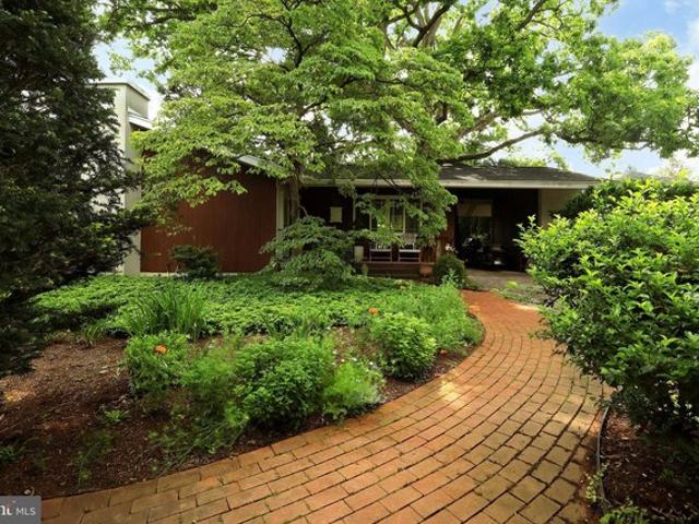 284 E McCormick Ave, State College, PA 16801