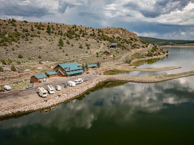 284 E North Shore Rd, Panguitch, UT 84759