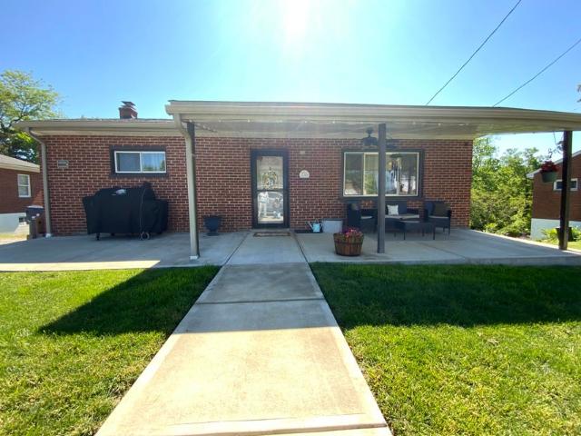 284 Edwards Avenue