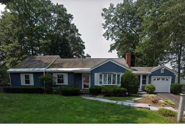 284 Hawthorne St, Manchester, NH 03104