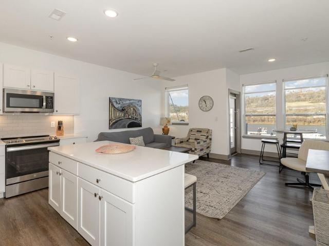 284 Manhattan Boulevard # 3