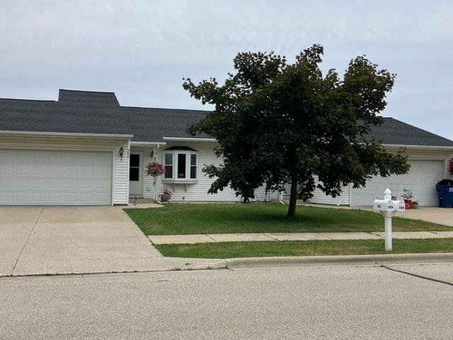 284 Martin Dr Unit 286, Fredonia, WI 53021