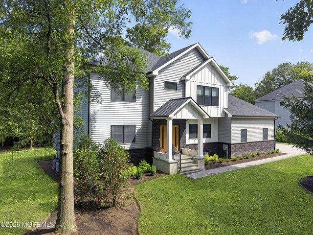 284 Middle Rd, Holmdel, NJ 07733