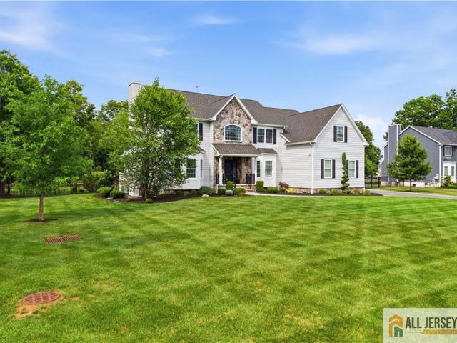 284 Shelburne Place