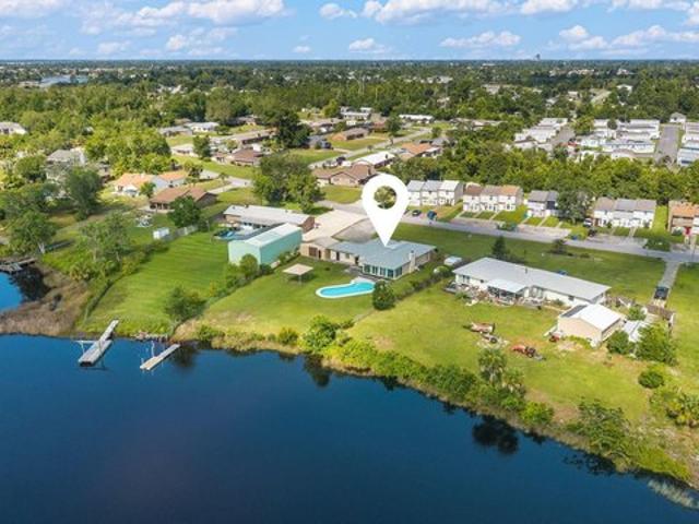 284 Sukoshi Dr, Panama City, FL 32404