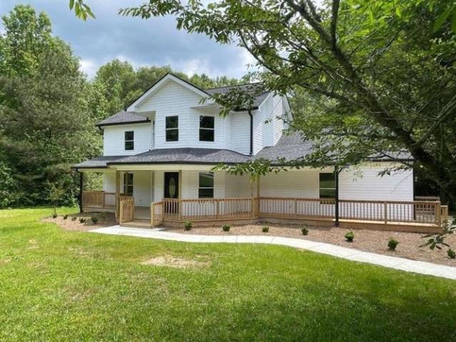 284 Plowshare Rd, Carrollton, GA 30117