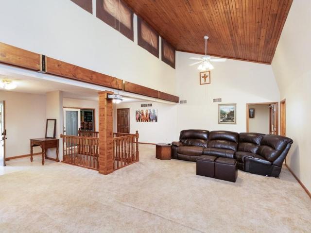284 W Flint Hills Drive