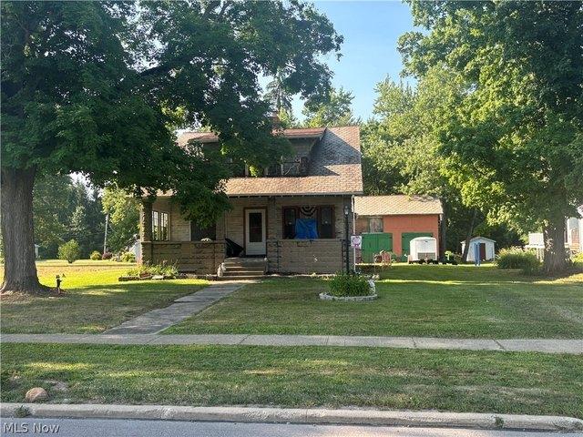 284 W Main St, Andover, OH 44003