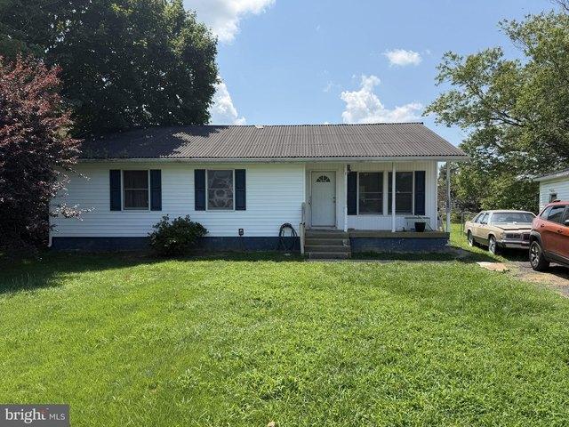 284 Woodland Dr, Montross, VA 22520
