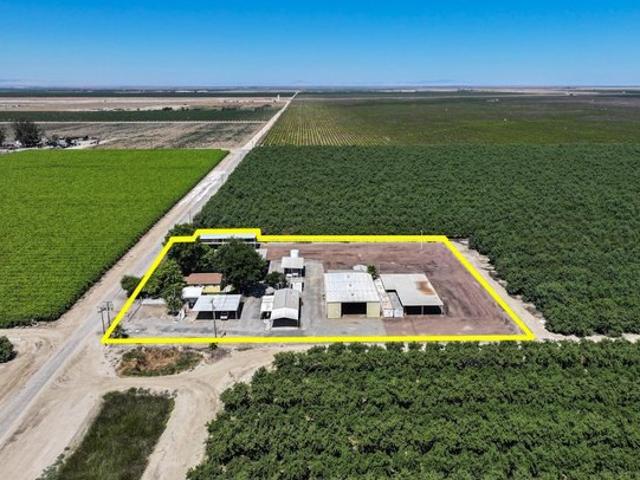 28548 Woollomes Rd, Wasco, CA 93280