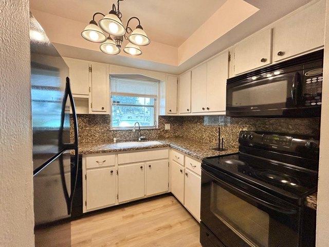 2854 Ashley Dr E Apt B, West Palm Beach, FL 33415