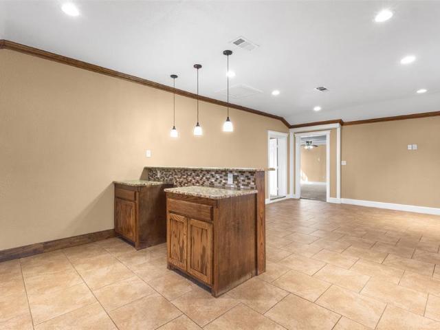 2854 Catherine St, Dallas, TX 75211 | MLS #21300