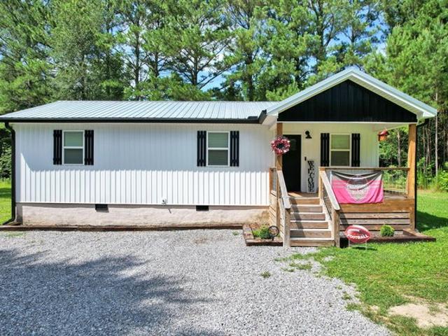 2854 Halls Valley Rd, Trion, GA 30753