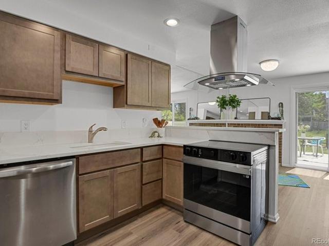 2854 S Kenton Ct, Aurora, CO 80014