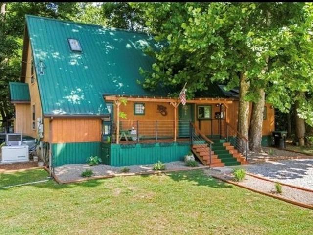 2854 Wells Lock Rd, Elizabeth, WV 26143