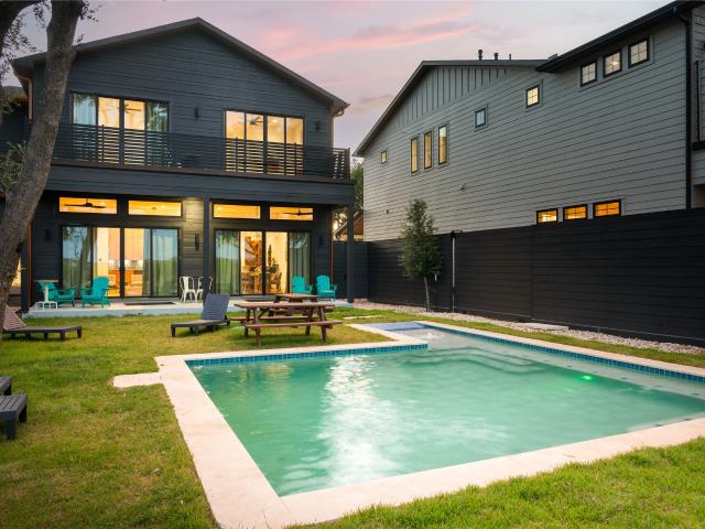 2854 2 Lakeshore Drive