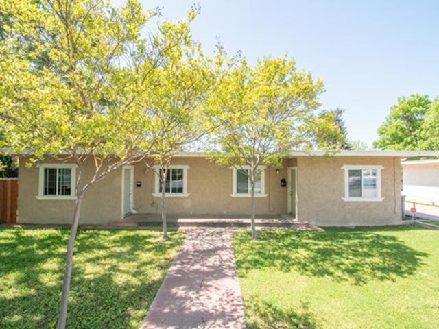 2855 M St. 2/1 0 sqft