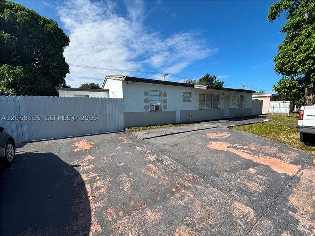 2855 NW 163rd St, Miami Gardens, FL 33054