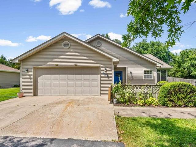 2855 E Buffalo Dr, Columbia, MO 65202