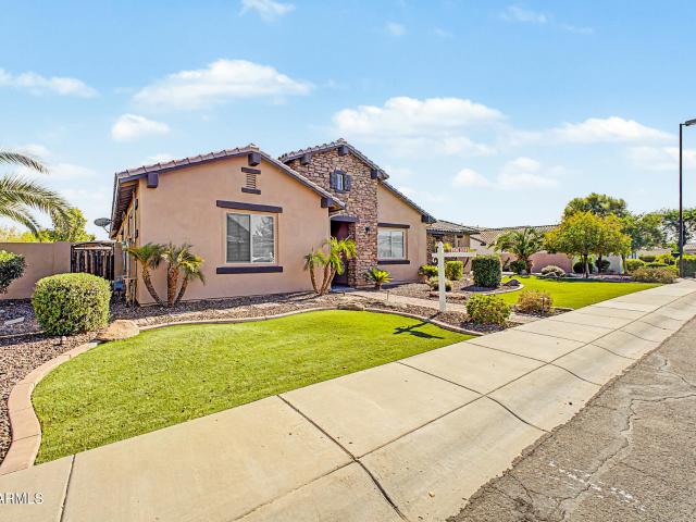 2855 e warbler road