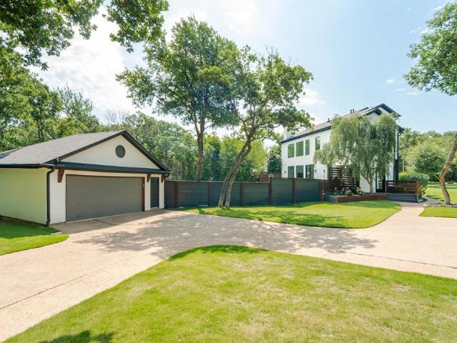 2856 Peninsula Drive