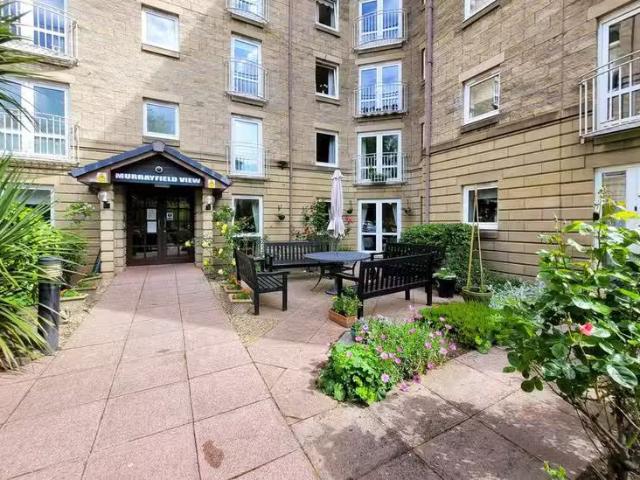 28/56 Roseburn Place, Roseburn. 1 bed retirement property £1.
