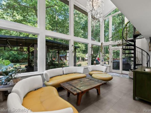 28575 Danvers Court