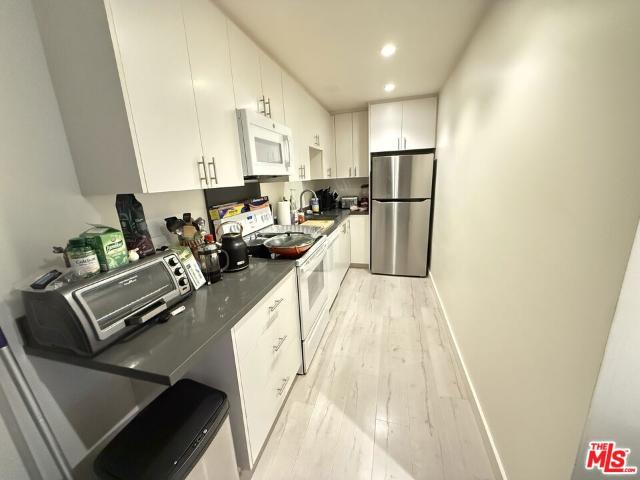2857 N Los Felices Road 207