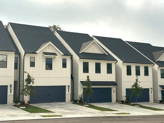 2857 Bullfrog Ln, Gainesville, GA 30507