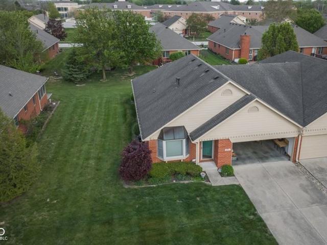2857 Colony Lake West Dr, Plainfield, IN 46168