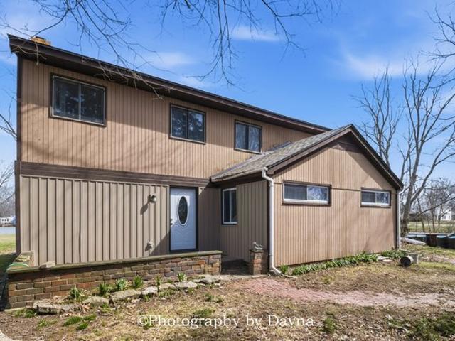 2857 River Rd, Kankakee, IL 60901