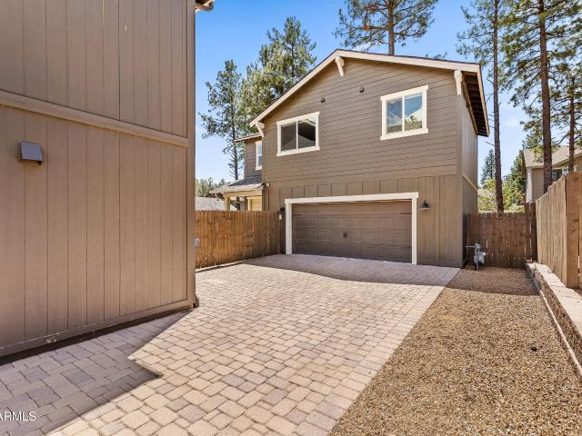2857 W ALAMO Drive